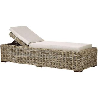 Beliani Sonnenliege mit Kissen PALESE Rattan Naturfarben