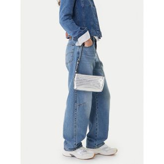 Tommy Jeans Handtasche Tommy Jeans Tjw Must Metallic Shoulder Bag AW0AW18009 Silberfarben
