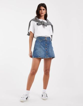 Wrangler Jeansrock mit Eins&auml;tzen in Mittelblau