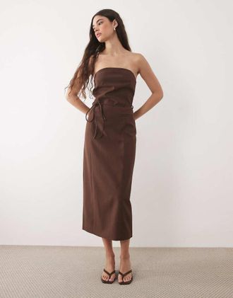 Nobody's Child Robe bandeau mi-longue ajust&eacute;e &agrave; d&eacute;tail nou&eacute; - Chocolat-Marron