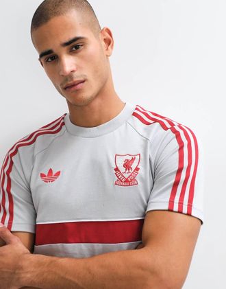 adidas Liverpool fc originals T-Shirt in Grau