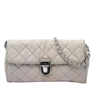 Prada Sac bandouli&egrave;re matelass&eacute; en nylon Pre-owned - Femme - Pre-owned - Gris - Taille: ONE Size