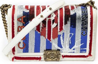 Chanel Crossbody Bags - Paris-Cuba Multicolor Sequin Medium Boy Bag - Gr. unisize - in Rot - f&uuml;r Damen