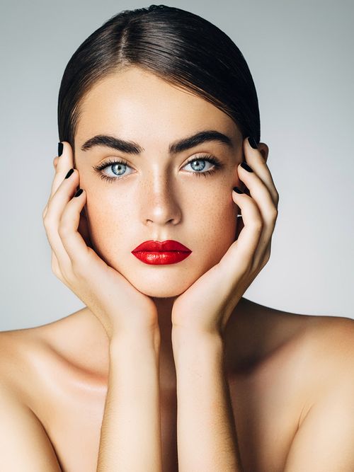 Augenbrauen-Wachstum ankurbeln: Genug gezupft! Stylight verrät die besten Tricks, mit denen die Brauen endlich schneller wachsen und du sie perfekt formst