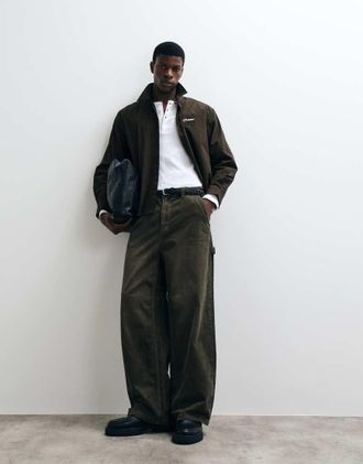 Cotton On pantalon worker tr&egrave;s ample en velours c&ocirc;tel&eacute; militaire-Vert