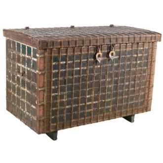 Biscottini International Alte Truhe aus Holz und Eisen L173XPR96XH120 cm