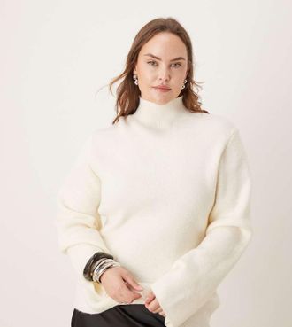 Pretty Lavish Curve Pull en maille &agrave; col montant - Cr&egrave;me-Blanc