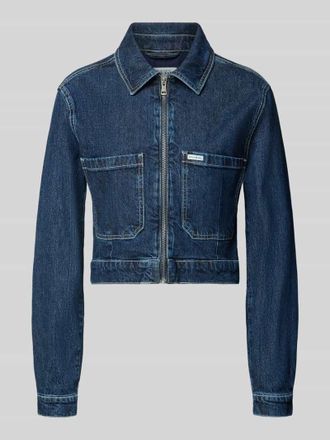 Guess Cropped Jeansjacke mit Rei&szlig;verschluss