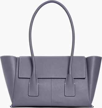 Le Tanneur Sac cabas moyen mod&egrave;le &agrave; rabat Elena en cuir grain&eacute;