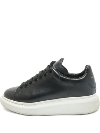 Alexander McQueen baskets Oversize en cuir - Noir