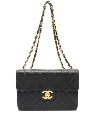 Chanel sac port&eacute; &eacute;paule matelass&eacute; &agrave; bride en cha&icirc;ne (1994-1996) - Noir