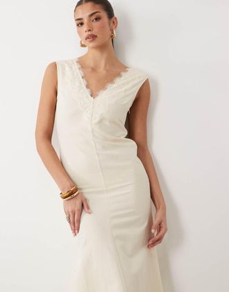 Asos Robe courte effet lin avec dentelle appliqu&eacute;e - Beige-Neutral