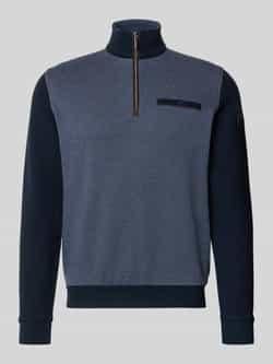 Bugatti Sweatshirt mit Label-Details