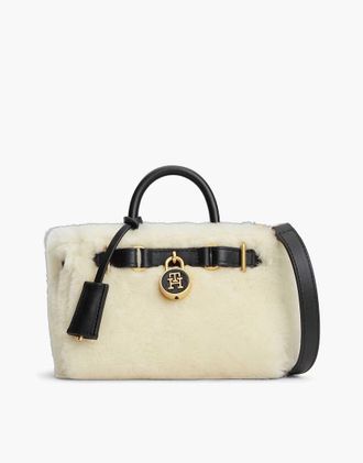Tommy Hilfiger The american icon Leder-Tasche mit Shearling in Beige-Neutral