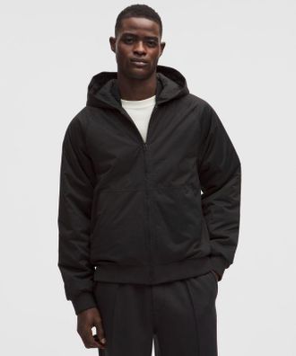 lululemon Sweat &agrave; capuche isol&eacute; et r&eacute;sistant &agrave; leau pour Hommes - Taille XL