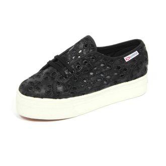 Superga 2790 Quatrefoil Embroidered Sneaker - - Shoes - Damen - Schwarzk - 41 EU