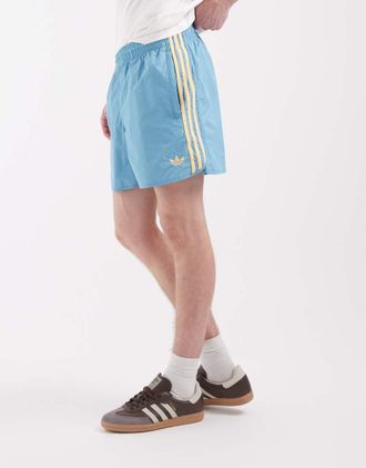 adidas Originals Sprinter - Shorts in Blau und Orange