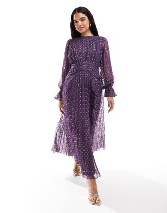 Asos Robe longue en plumetis métallisé à col montant avec taille froncée - Violet-Multicolore