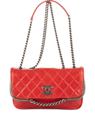 Chanel sac port&eacute; &eacute;paule &agrave; design matelass&eacute; - Rouge