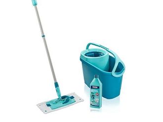 Leifheit Set CLEAN TWIST Flachwischer Ergo 2.0 mit Kraftreiniger, Bodenwischer mit Mikrofaser Bezug für nebelfeuchte Reinigung auf Laminat und Fliesen, Wischmo