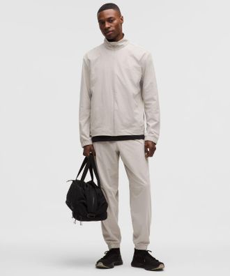 lululemon Zeroed In Cargohose im Classic Fit Normale L&auml;nge f&uuml;r M&auml;nner - Khaki - Gr&ouml;&szlig;e 2XL