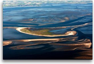 Calvendo Premium Textil-Leinwand 45 x 30 cm Quer-Format Trischen, im Hintergrund Büsum, Leinwanddruck von Ralf Roletschek