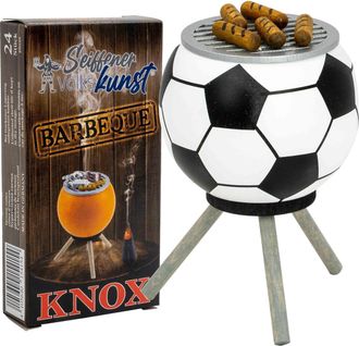 Seiffener Volkskunst | R&auml;ucherofen Grillofen | R&auml;ucherfigur 10 cm | Grill + R&auml;ucherkerzen BBQ | R&auml;uchergrill mit Bratw&uuml;rsten | wei&szlig; + Knox