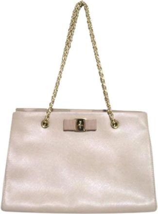Ferragamo Sac cabas &agrave; cha&icirc;ne et ruban Vara Pre-owned - Femme - Pre-owned - Beige - Taille: ONE Size