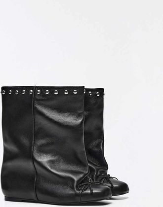 Bershka bottines plates en cuir &agrave; tige large orn&eacute;es de clous noires
