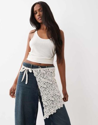 Gina Tricot Gina Tricot - Wickelrock aus H&auml;kelstrick in Wollwei&szlig;