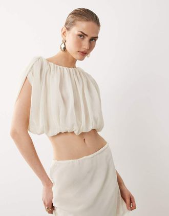 SNDYS Cropped-Oberteil aus Chiffon in Wollwei&szlig; mit schwerer Drapierung, Kombiteil