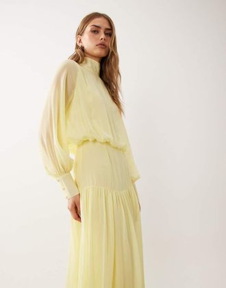 Asos Robe longue &agrave; col montant et poignets larges - Jaune