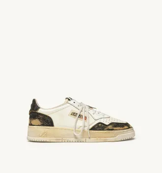 Autry BASKETS MEDALIST LOW SUPER VINTAGE EN CUIR BLANC ET ANTIK BLACK