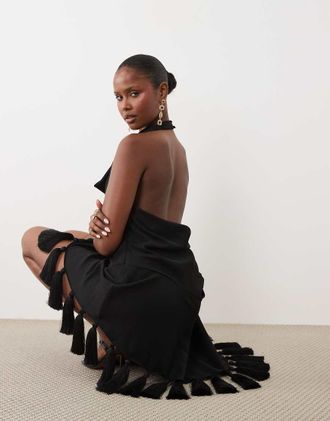 Asos Midikleid mit Neckholder, asymmetrischem Schnitt und Bommel-Saum in Schwarz-Multi