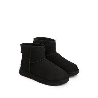 UGG Bottines classiques en su&egrave;de