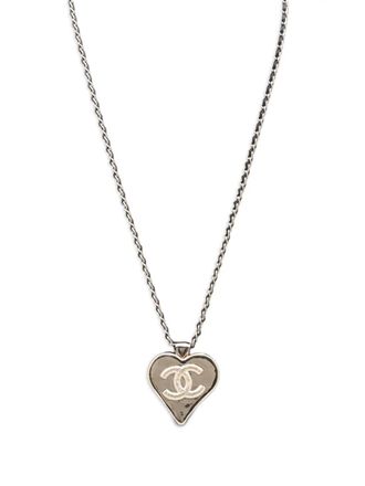 Chanel collier à pendentif coeur (2021) - Or