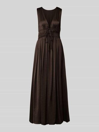 Mbym Maxikleid mit tiefem V-Ausschnitt Modell Marja