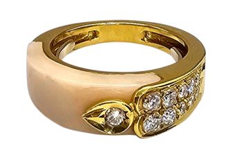 Vintage Coral And Diamond Gold Ring