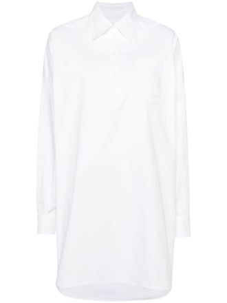 Moschino robe-chemise en coton biologique &agrave; patch logo - Blanc