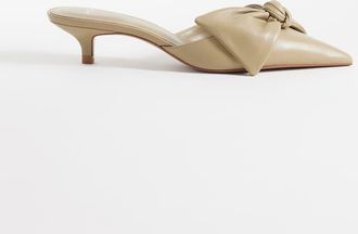 Mango Mules aus 100% Leder in Beige mit Oversize-Schleife und Absatz-Neutral