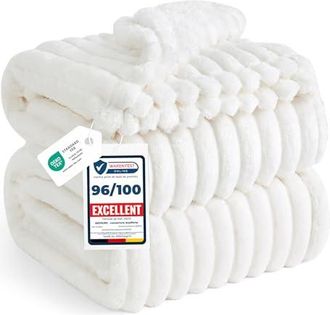Bedsure Couverture Moelleuse en Polaire - Couverture Douce et Chaude en Cordon Grossier pour lit et canap&eacute; Laine Blanche, 220 x 240 cm