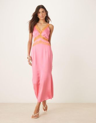 Never Fully Dressed Wadenlanges Kleid in Rosa und Orange mit Spitzeneinsatz