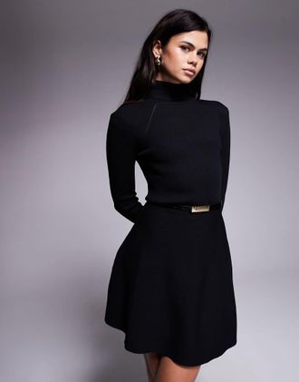 River Island Robe courte trap&egrave;ze ceintur&eacute;e en maille - Noir
