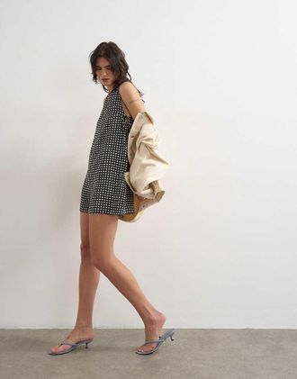 Topshop Combishort coupe carr&eacute;e &agrave; enfiler avec motif carreaux - Noir et blanc-Multicolore