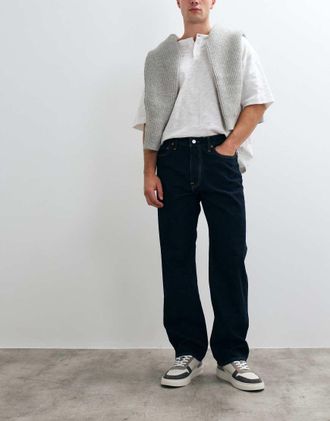 Abercrombie & Fitch jean coupe droite en d&eacute;lavage bleu brut
