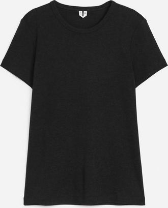 Arket Schmales T-Shirt -Schwarz