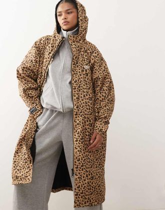 Regatta Wasserabweisender Bademantel mit abstraktem Punkte-Leopardenmuster-Brown