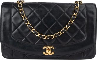 Chanel Crossbody Bags - Chanel Quilted Lambskin 24K Gold Diana Medium Sing - Gr. unisize - in Schwarz - f&uuml;r Damen