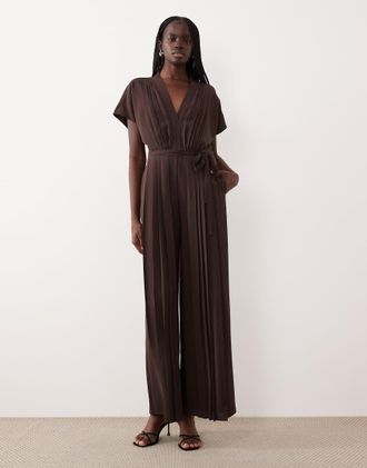 Mango Kurz&auml;rmliger Jumpsuit in Schokobraun mit Faltendetail-Brown
