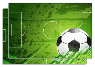 Wallario 2er Set Fr&uuml;hst&uuml;cksbrettchen aus Glas, Glasunterlage, Glasbrettchen Fu&szlig;ball-Feld klassisch gr&uuml;n mit Ball, Gr&ouml;&szlig;e 30 x 20 cm, Sicherheitsglas